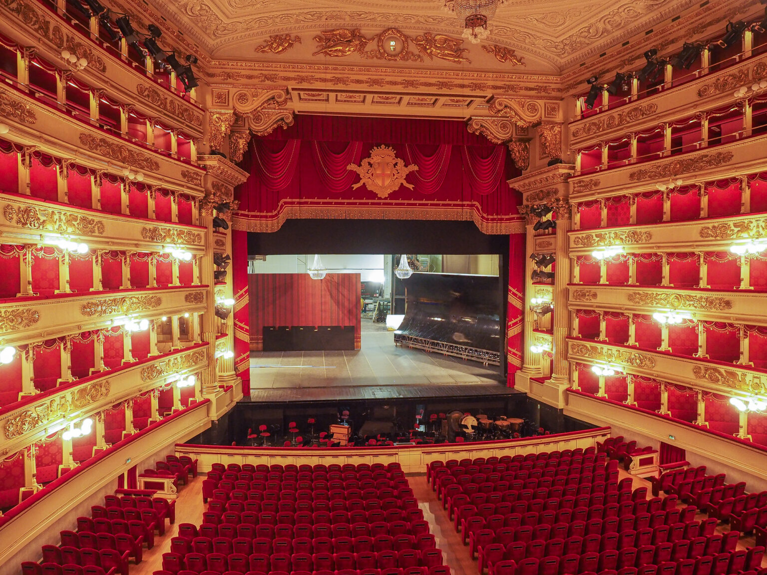 ミラノ観光の至宝！絶対訪れたい名所とおすすめホテル17選 | VELTRA旅行ガイド