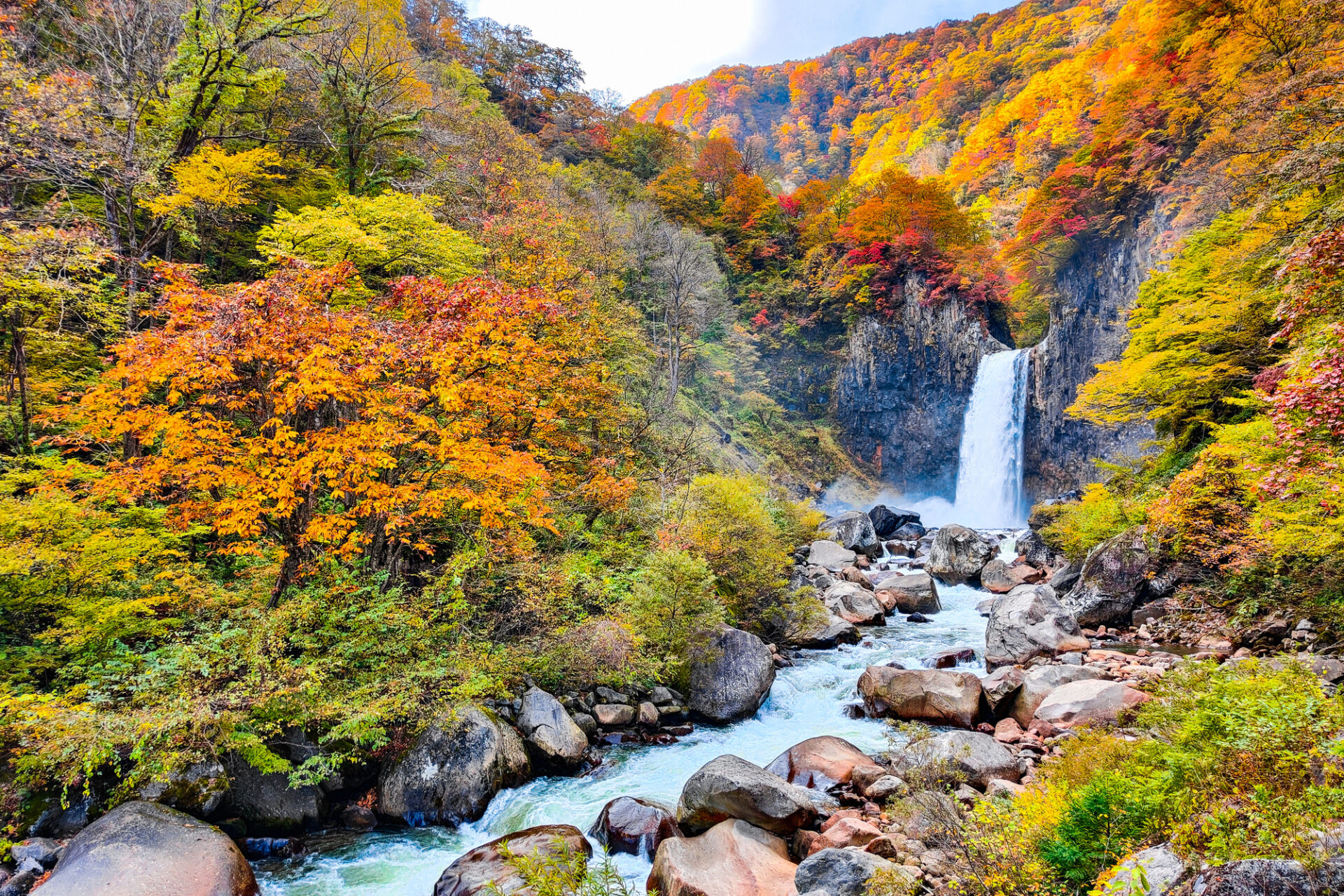 新潟観光のおすすめスポット19選！自然、グルメ、パワースポットまで網羅 | VELTRA旅行ガイド