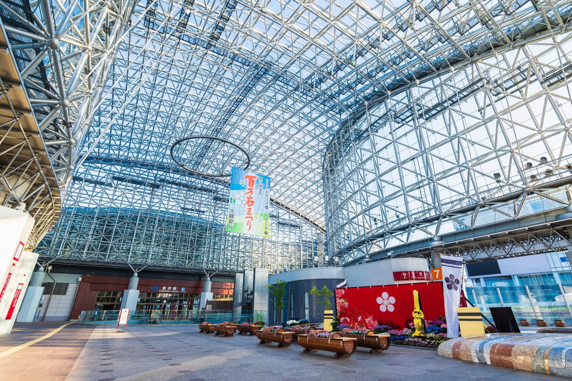 【8月観光】金沢おすすめスポット13選！花火大会や伝統文化体験も | VELTRA旅行ガイド