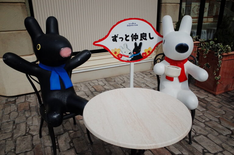 【8月観光ガイド】河口湖おすすめスポット13選！絶景や温泉満載 | VELTRA旅行ガイド